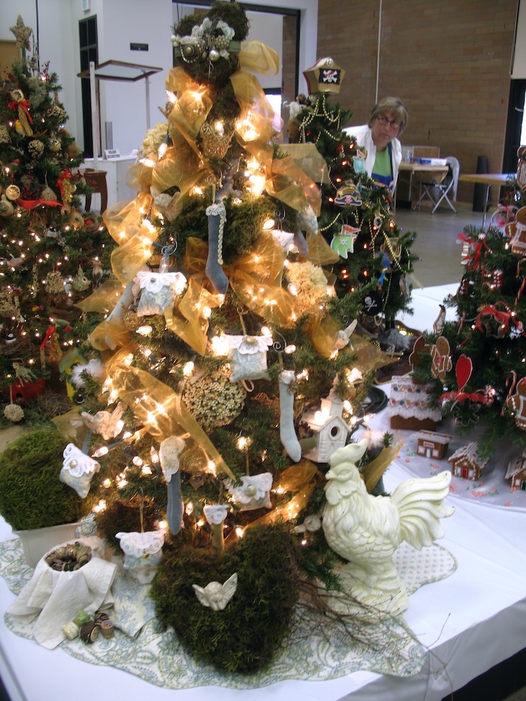 French Country Christmas Tree